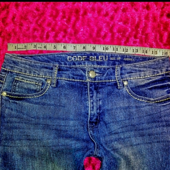 Code Bleu | Jeans | Code Blue Jeans Size P Slim Leg Crop Euc | Poshmark